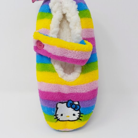 Hello Kitty | Shoes | Nwt Hello Kitty Fuzzy Slippers Shoe Size 55 75 ...